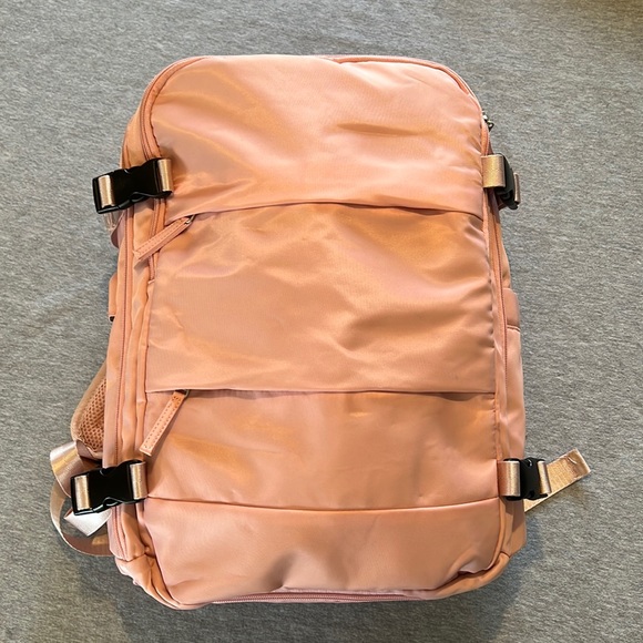 Source Unknown | Bags | Nwot Pink Clamshell Carry On Travel Bagbackpack ...